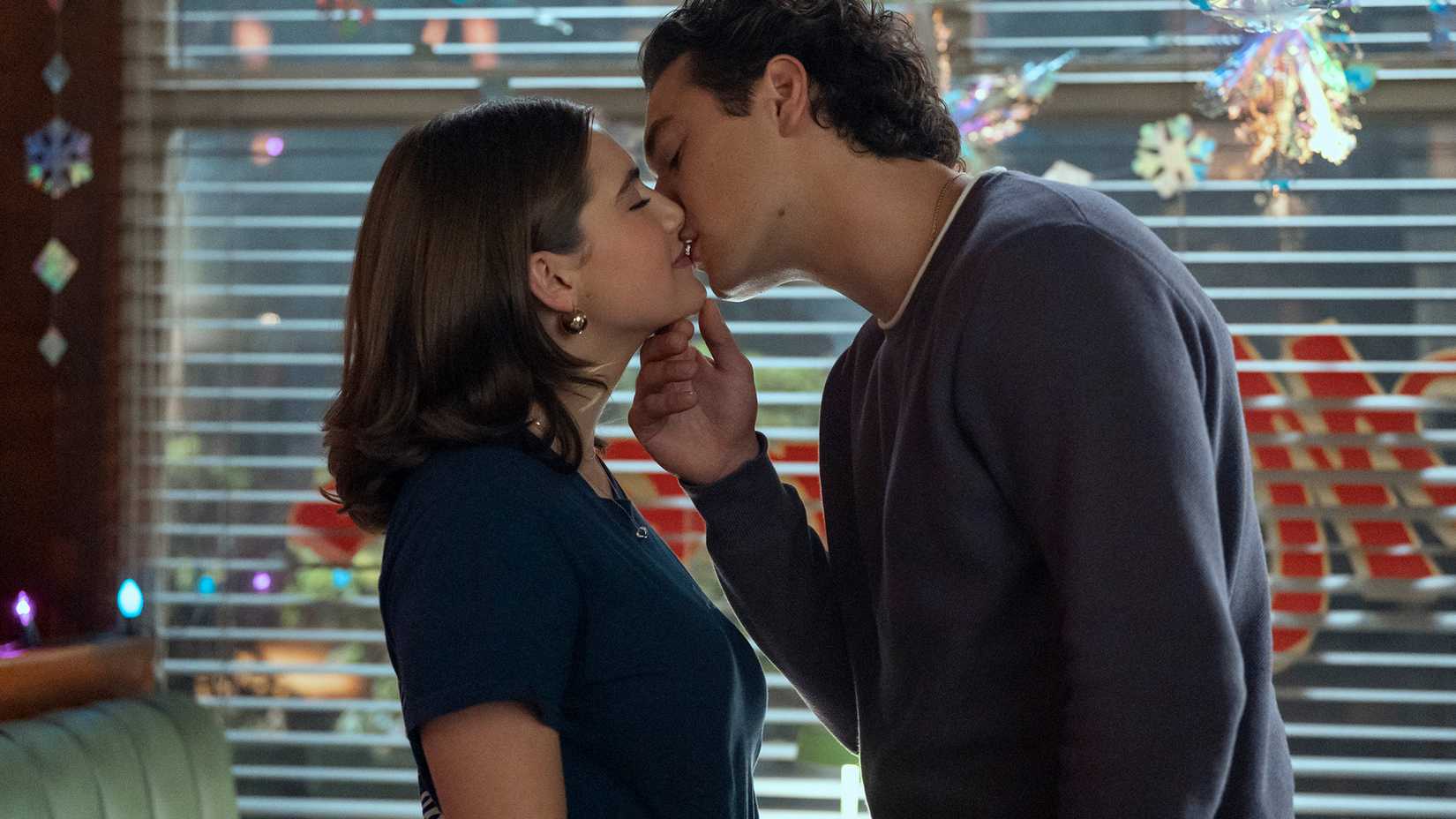 Prime Video S Off Campus Finally Topples The Boys To Become 1 Hit