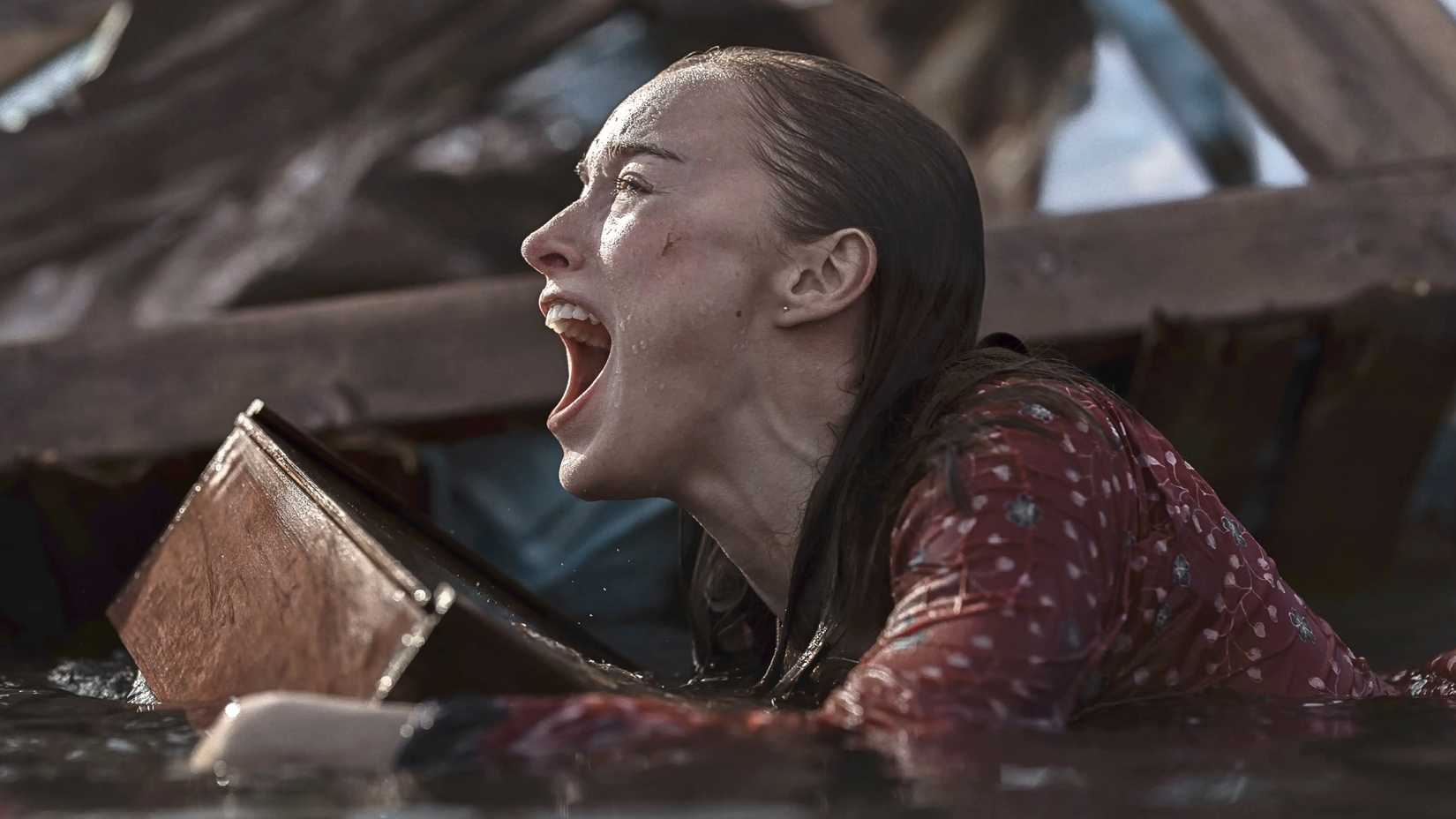 Netflix's 'Thrash' Is a Must-Watch This Weekend Starring Phoebe Dynevor