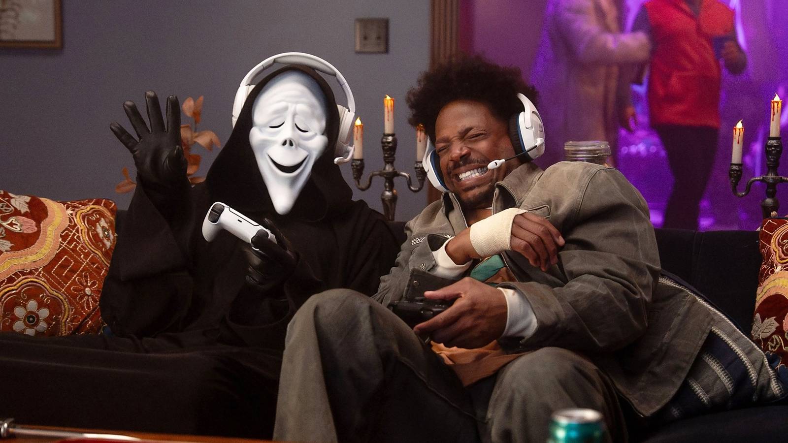 'Scary Movie' Soars as Thursday Box Office Takes Stab at Slasher Favorite
