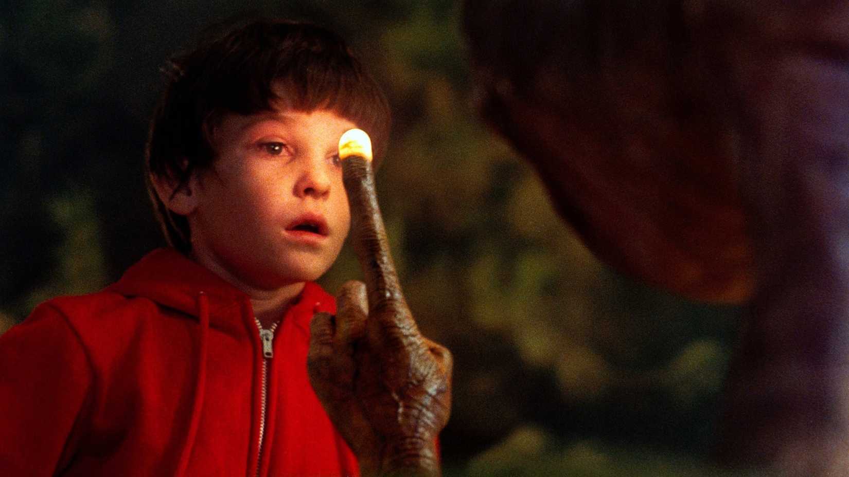 Steven Spielberg Reveals if Elliott and E.T. Ever Reunited After Sci-Fi ...