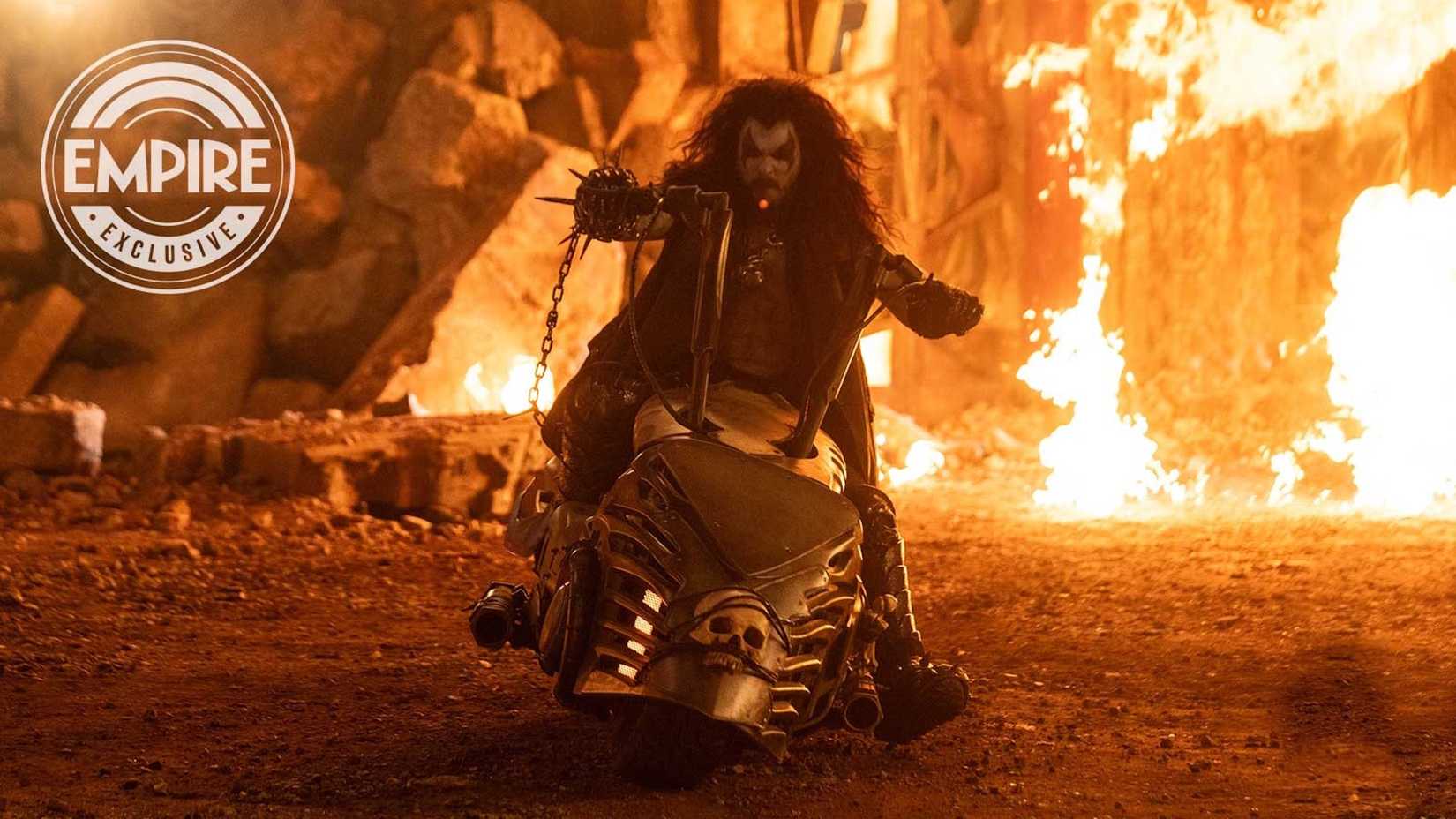 Jason Momoa Is Lobo in New 'Supergirl' Image as Aquaman Star Lives His ...