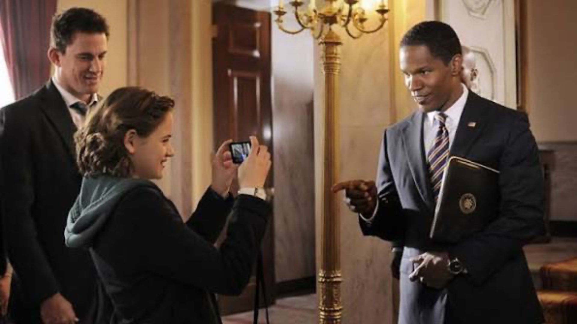 Jamie Foxx's 131-Minute 'Die Hard' Substitute Action Thriller Lands New ...