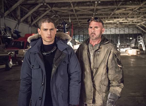 Flash Photos: The Revenge of Captain Cold & Heat Wave