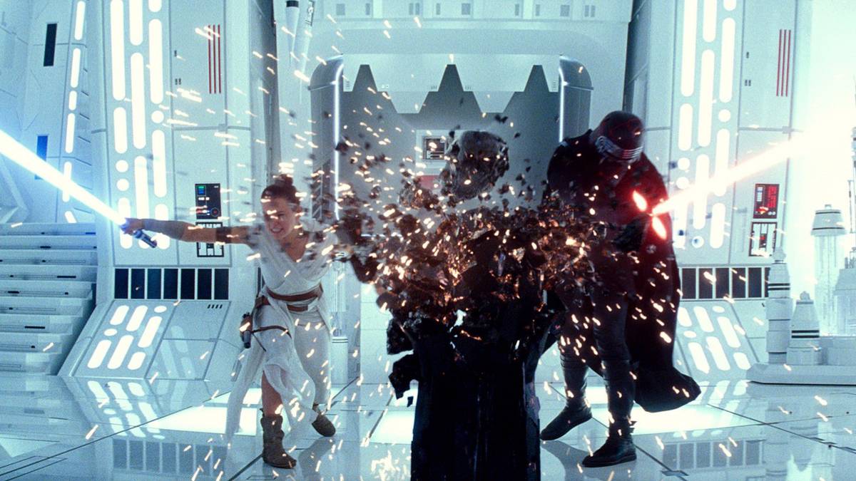 Man Gets Punched at Star Wars 9 Screening for Using His Phone