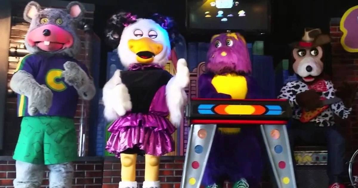 does chuck e cheese have animatronics
