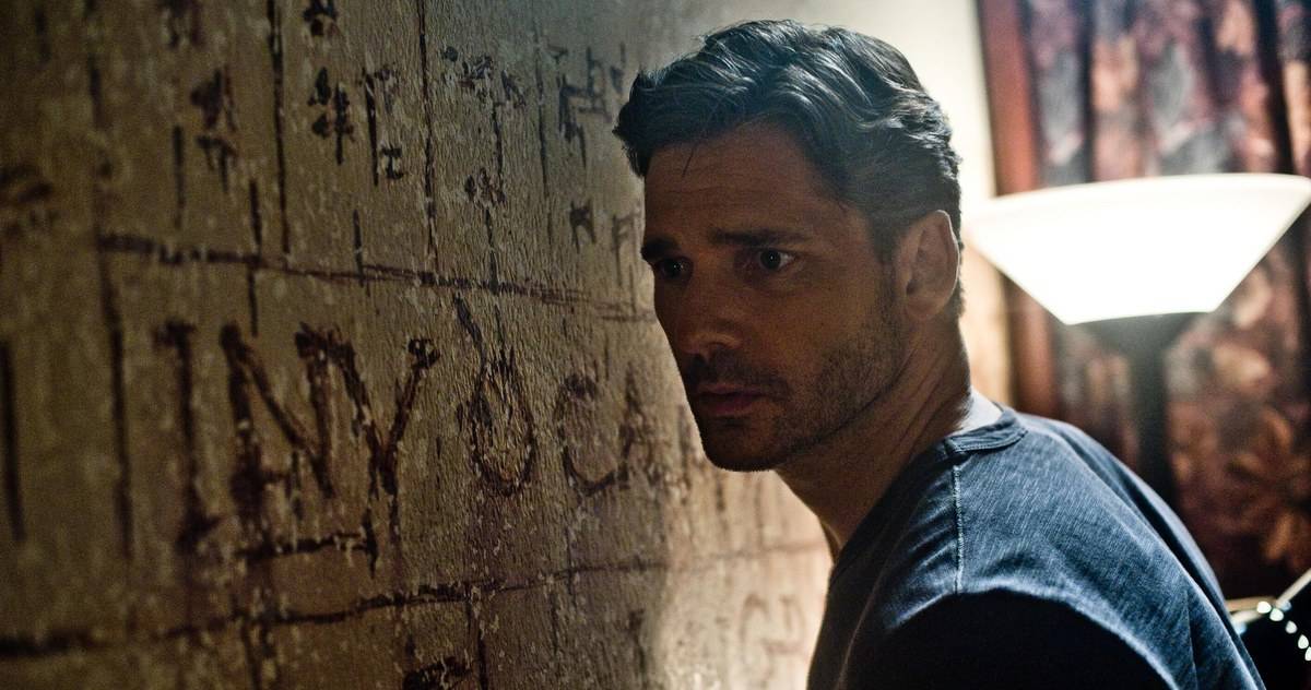 Deliver Us from Evil Featurette: Meet the Real Ralph Sarchie