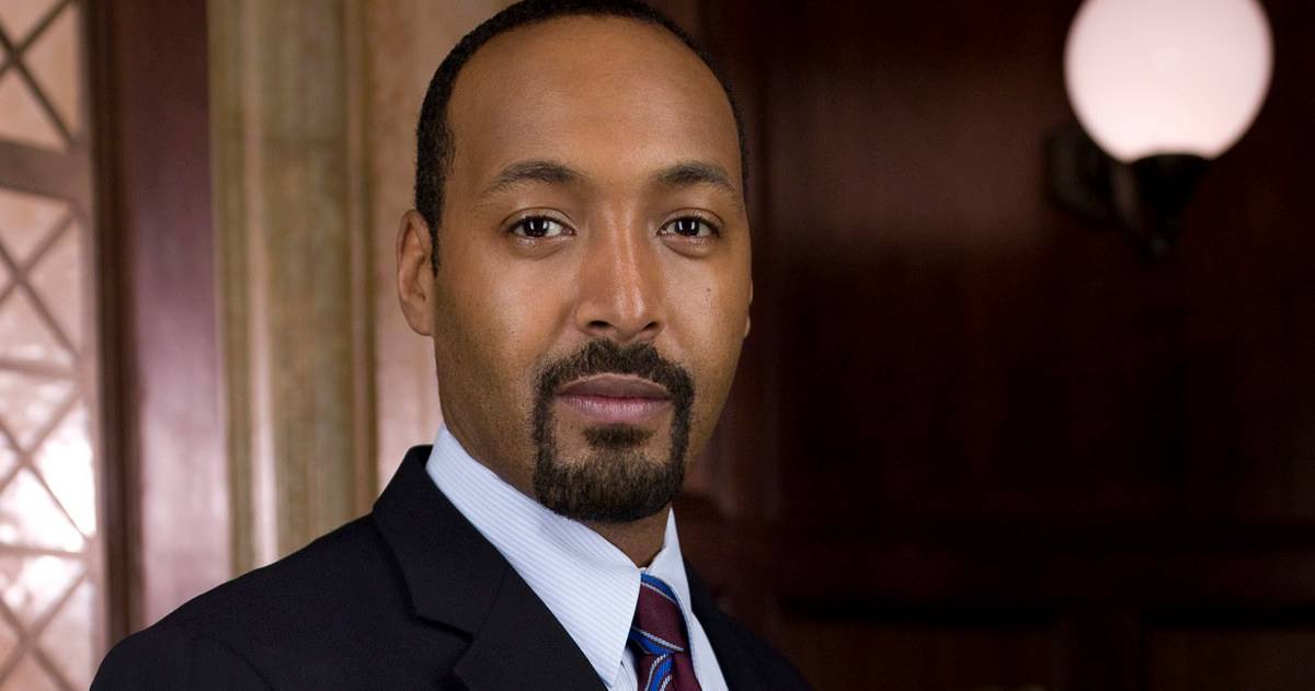 The Flash Featurette Introduces Detective Joe West