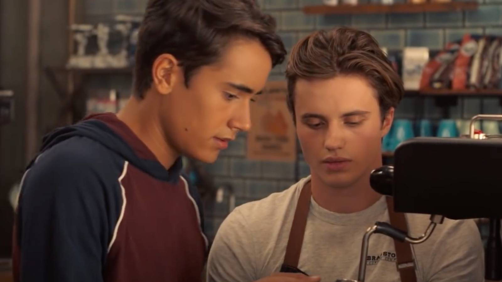 Love, Victor Trailer Brings a First Look at Hulu's Love, Simon TV Spin-Off