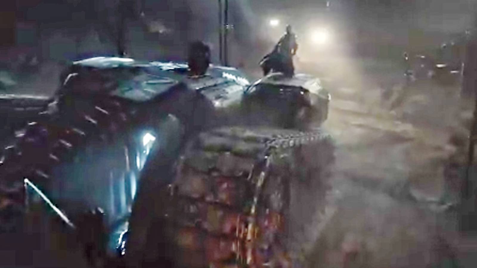 Final Snyder Cut Teaser Brings in Batman's Tank and Plenty of Action