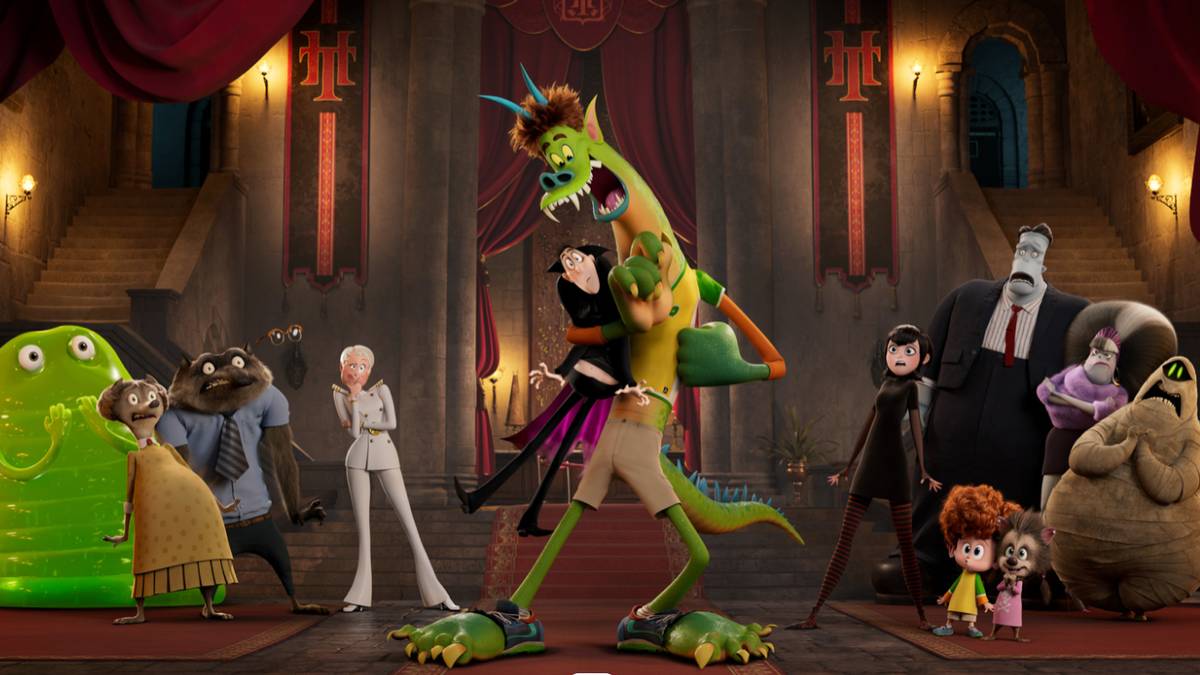 Hotel Transylvania: Transformania Trailer Brings Drac's Pack Back One ...