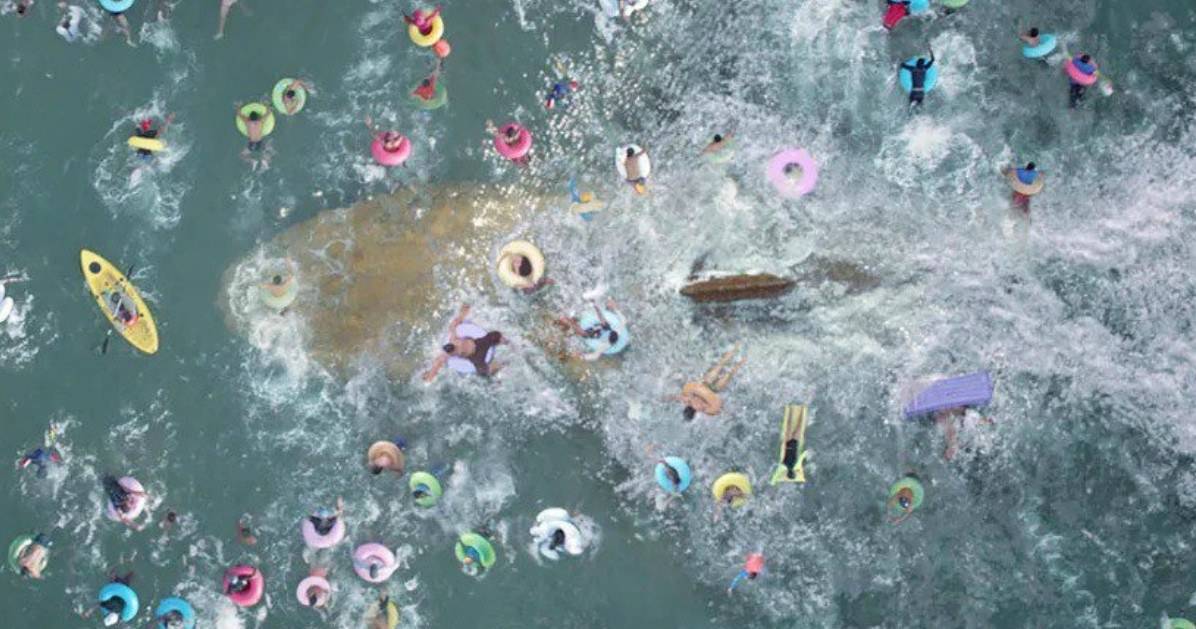 Latest Peek at The Meg Reveals True Size of Giant Shark