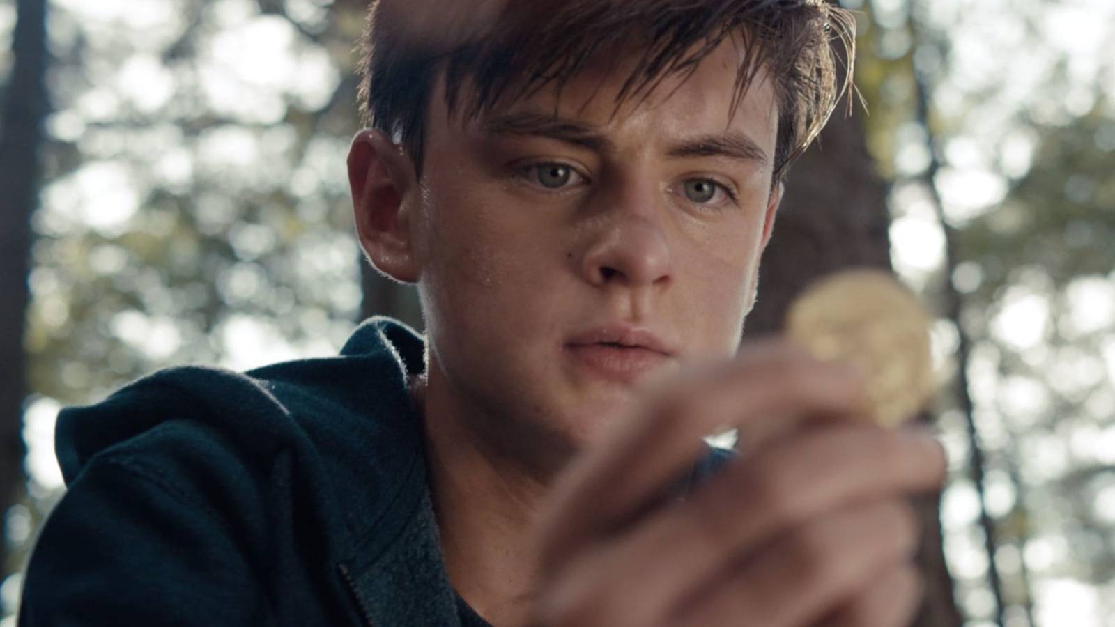 Low Tide Review: A Captivating Retro Teen Thriller