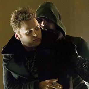 Arrow Vertigo Photos Reveal Seth Gabel as the Count
