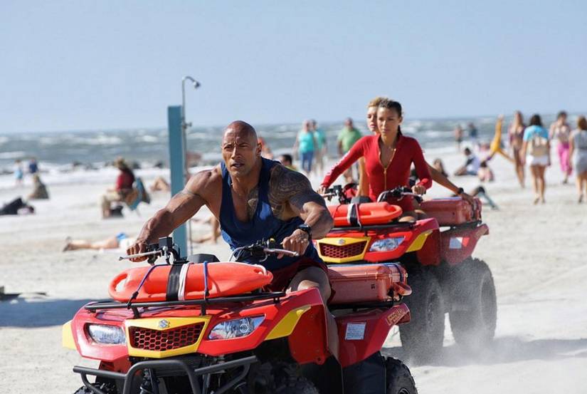 Baywatch Movie Wraps; Official Cast Photo Released