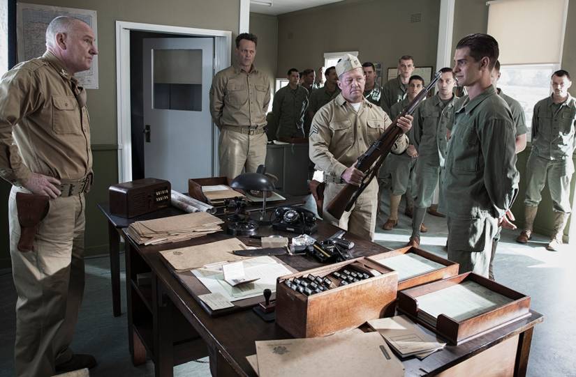 Mel Gibson's Hacksaw Ridge Trailer Takes Andrew Garfield to War