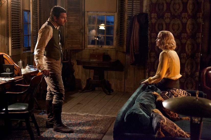 Serena Clips Reunite Jennifer Lawrence and Bradley Cooper