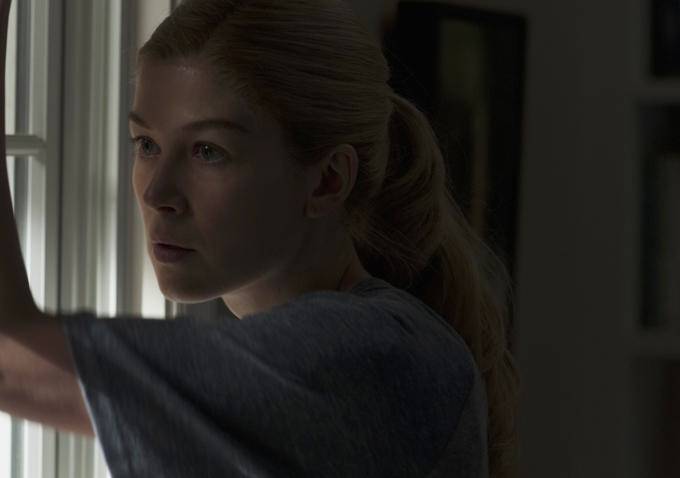 Gone Girl Photos; Ben Affleck Says It's the Perfect Date Movie