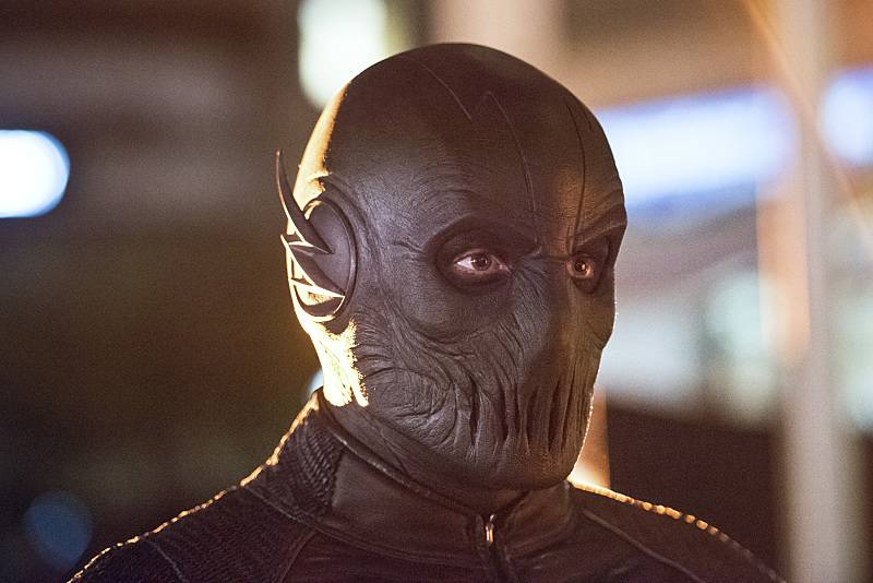 Zoom Attacks in The Flash Season 2 Photos