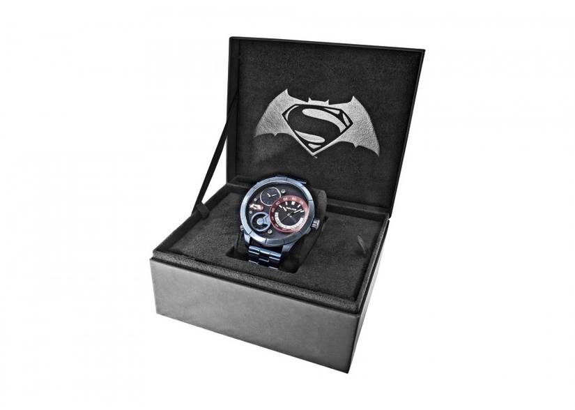 Batman v Superman Jeep & Watch Commercials Are More Epic Than the Movie